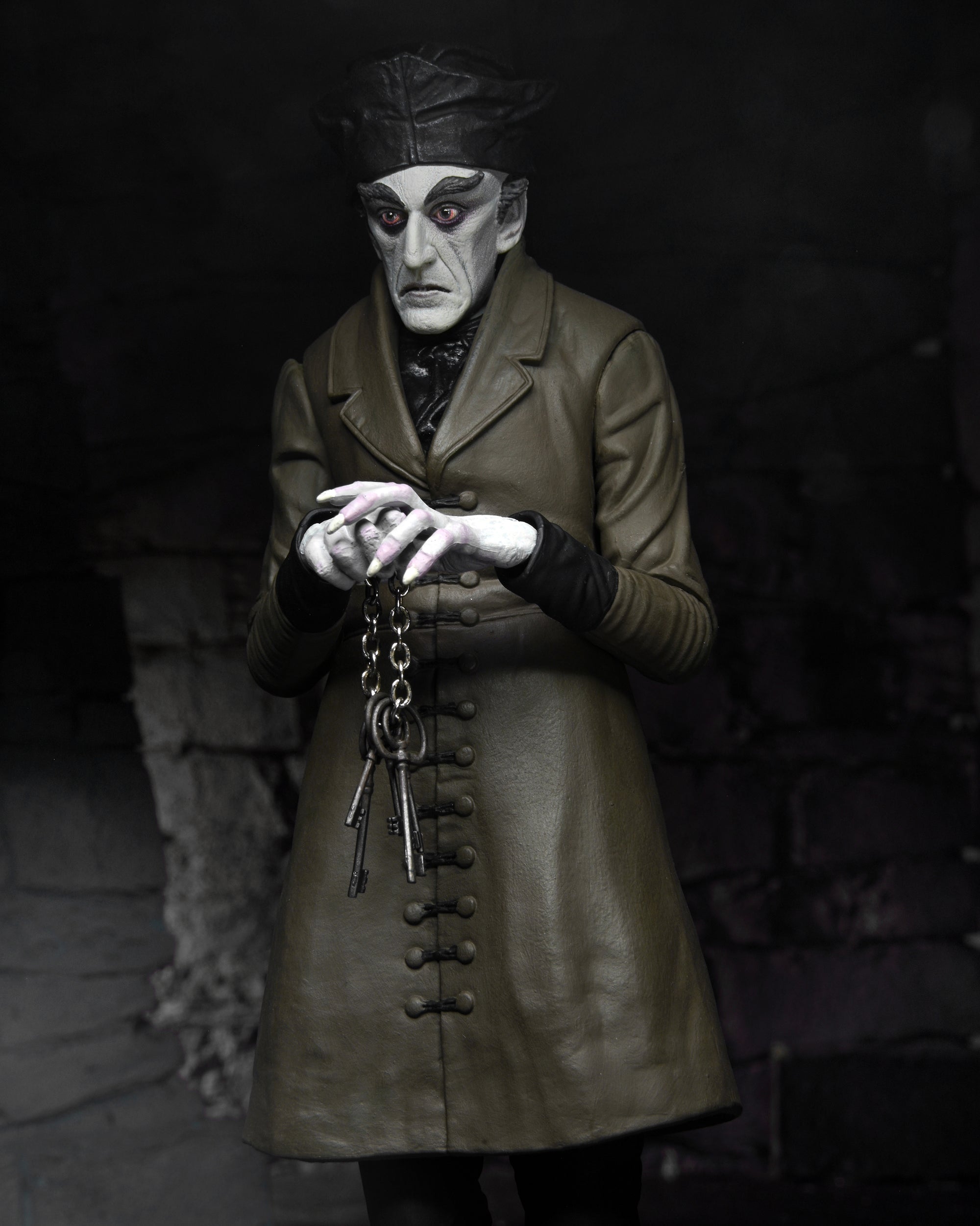 Nosferatu - Ultimate Count Orlok 7” Scale Action Figure (Color) – NECA
