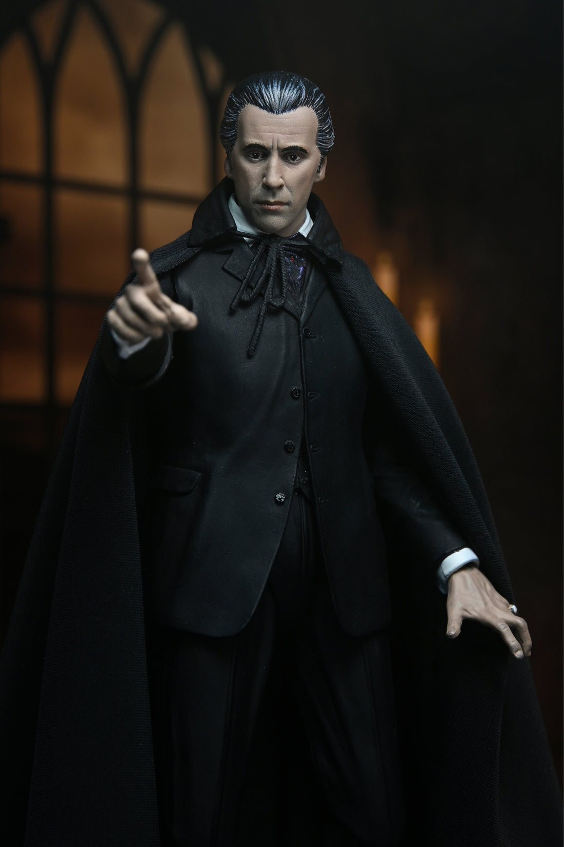 Horror of Dracula (1958) - Ultimate Count Dracula 7" Scale Action Figu ...