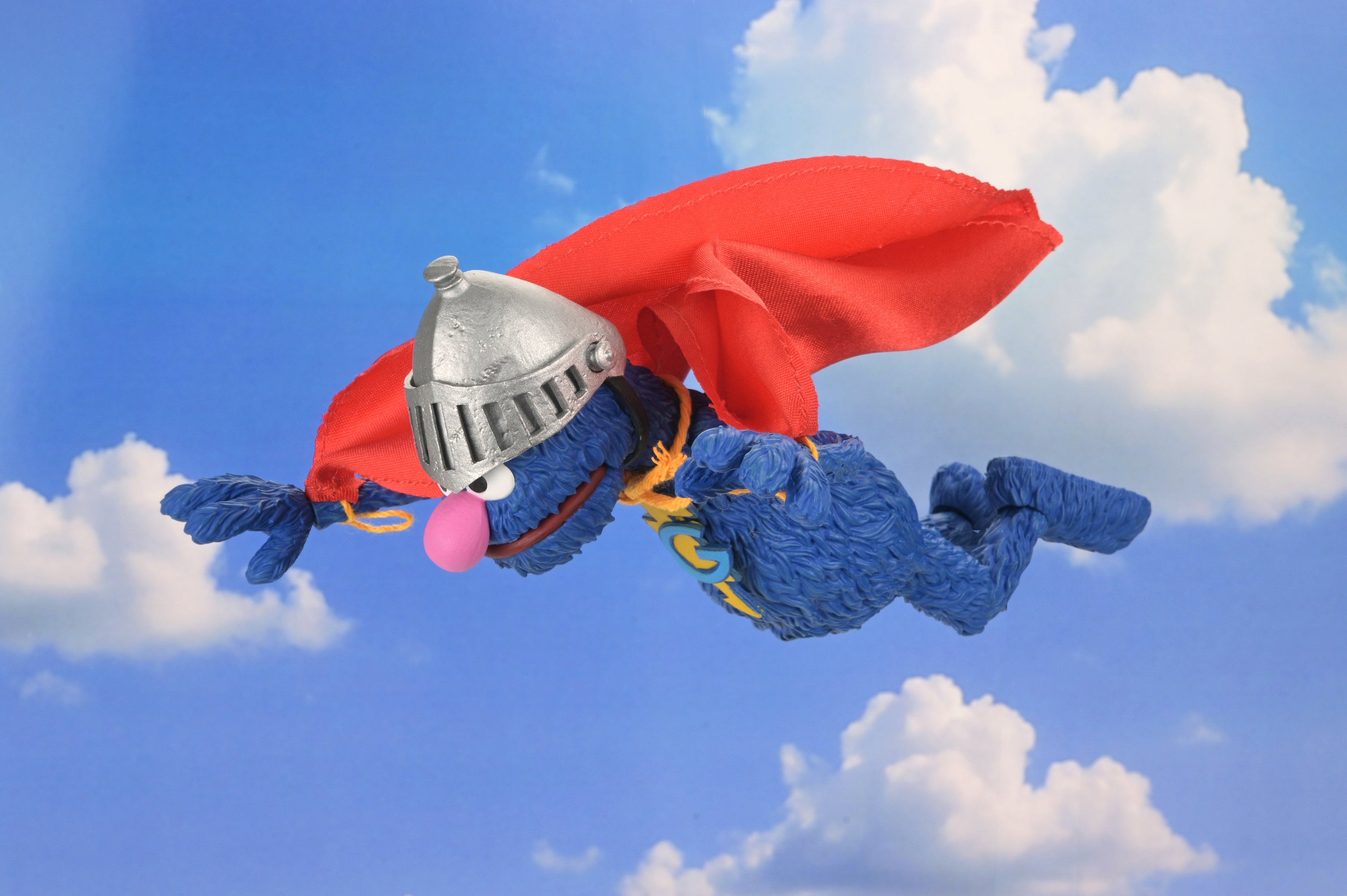 Sesame Street - Ultimate Super Grover 7" Scale Action Figure – NECA