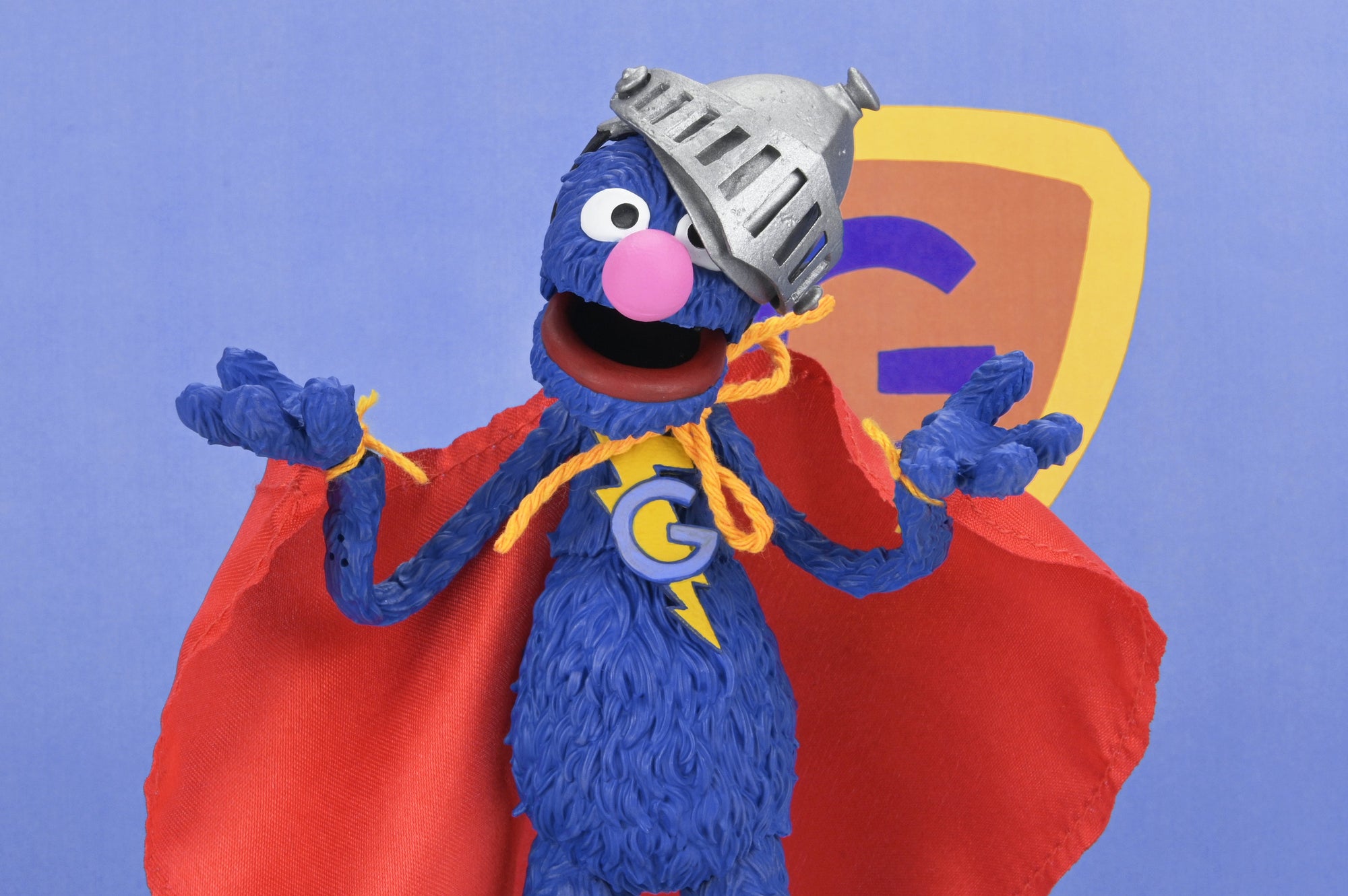 Sesame Street - Ultimate Super Grover 7" Scale Action Figure – NECA