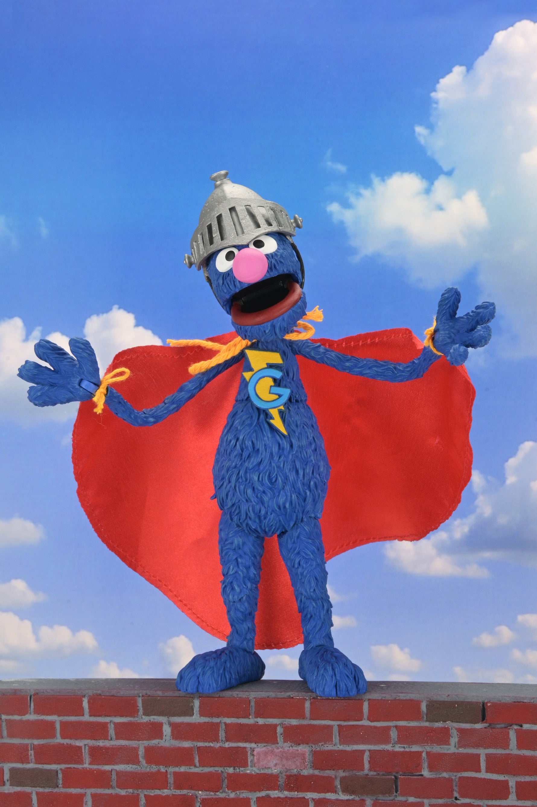 Sesame Street - Ultimate Super Grover 7" Scale Action Figure – NECA
