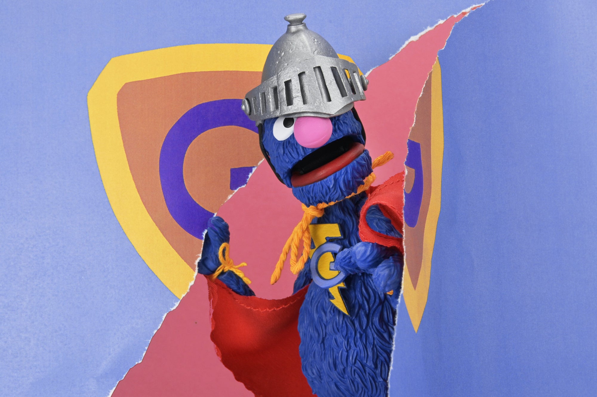 Sesame Street - Ultimate Super Grover 7" Scale Action Figure – NECA