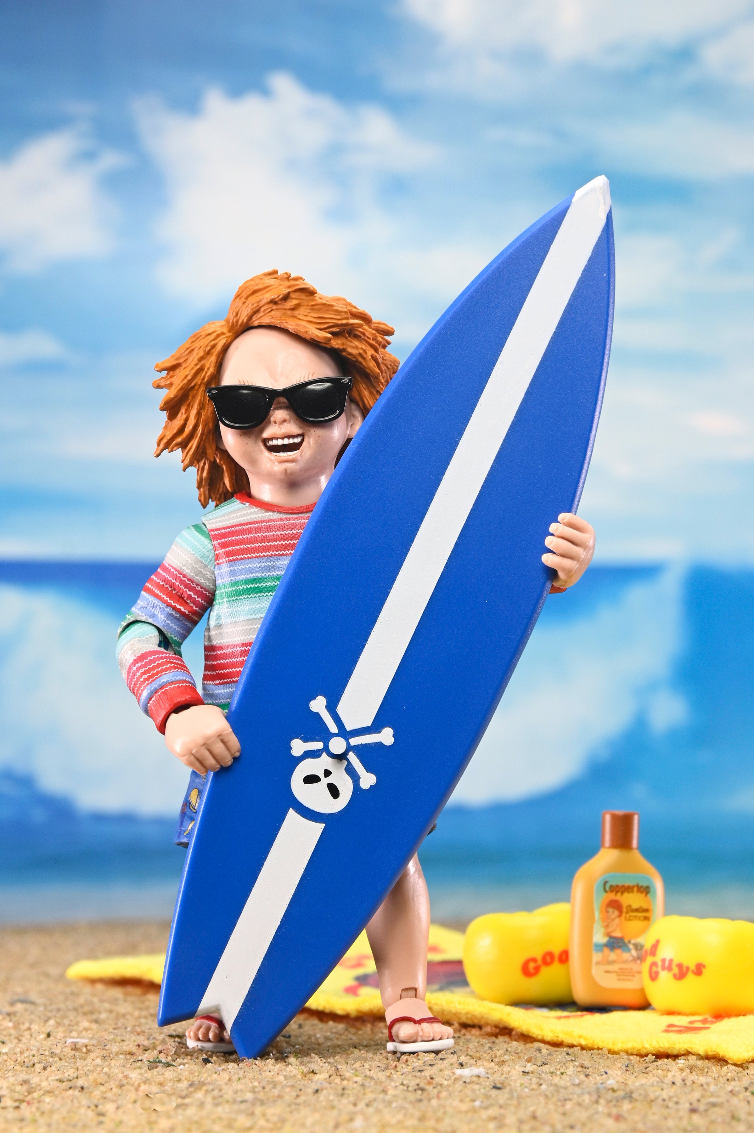 Child's Play 3 - Ultimate Surf's Up Chucky 7" Scale Action Figure (202 ...