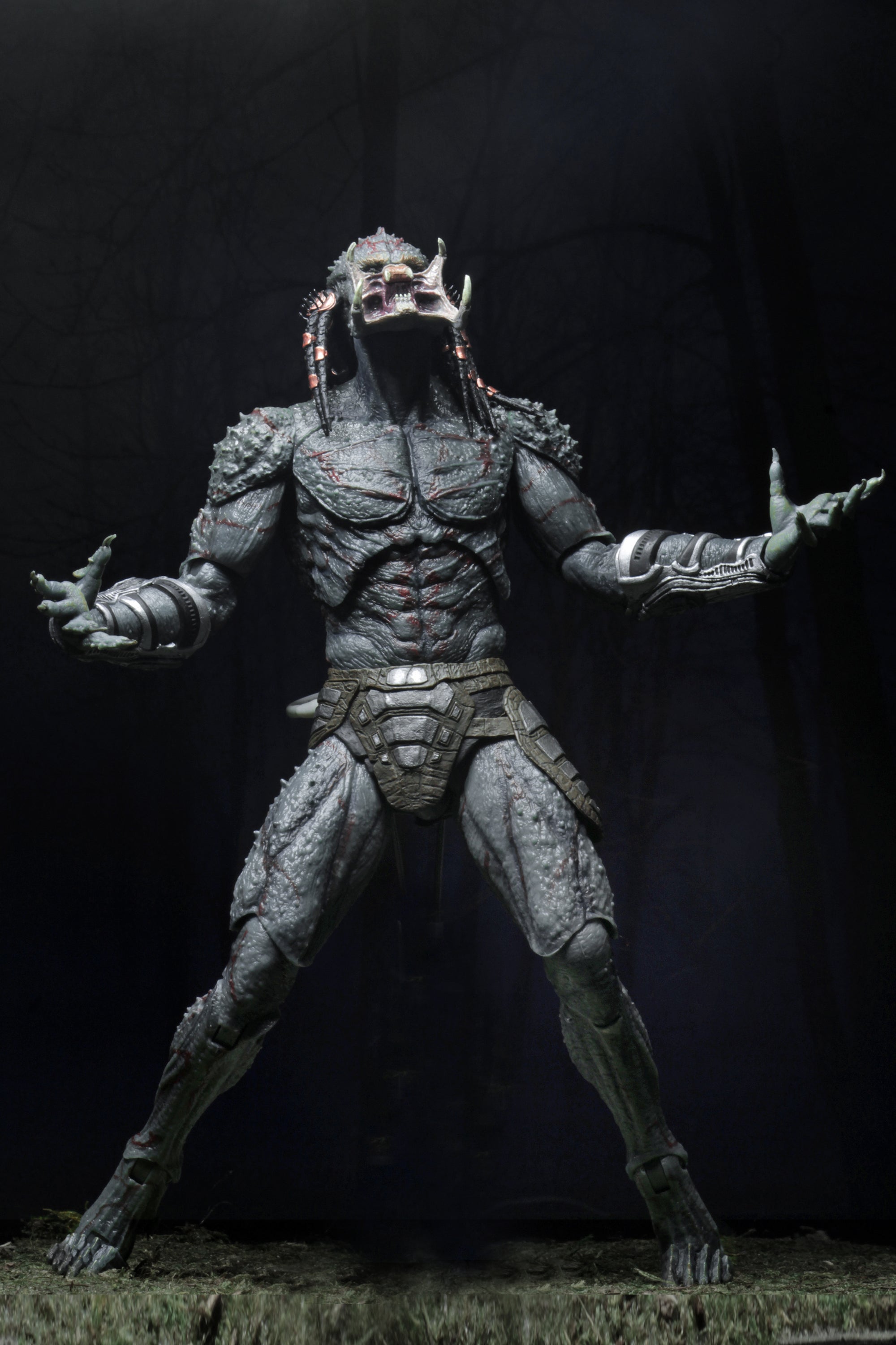 Predator (2018) - Deluxe Armored Assassin Predator 7" Scale Action Fig ...