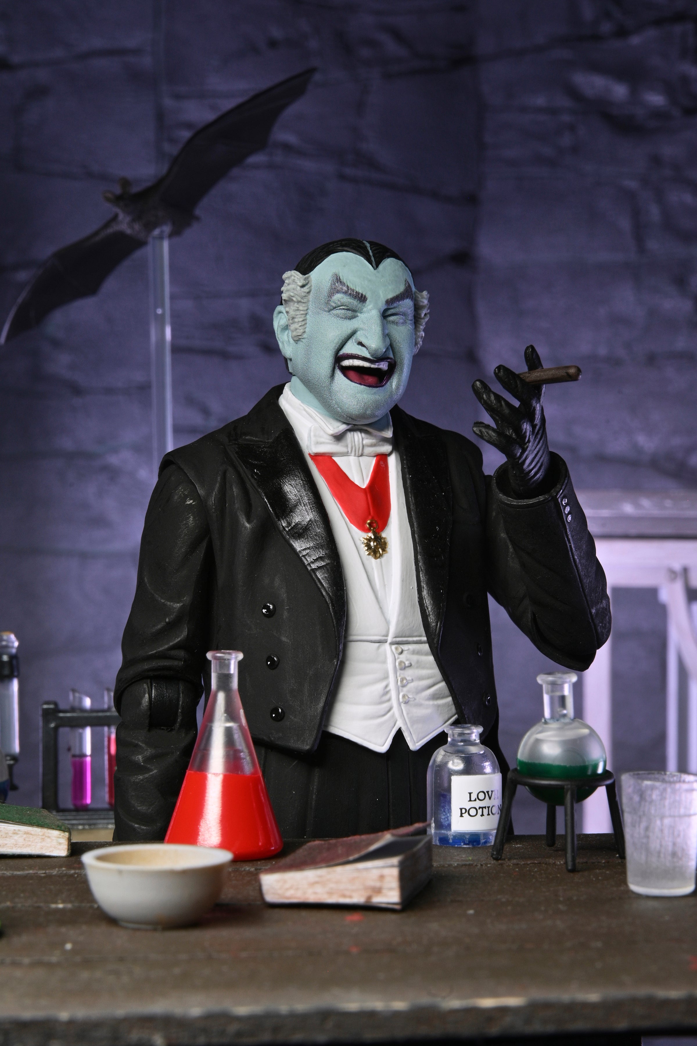 The Munsters (TV Series) - Ultimate Herman Munster 7” Scale Action Fig ...