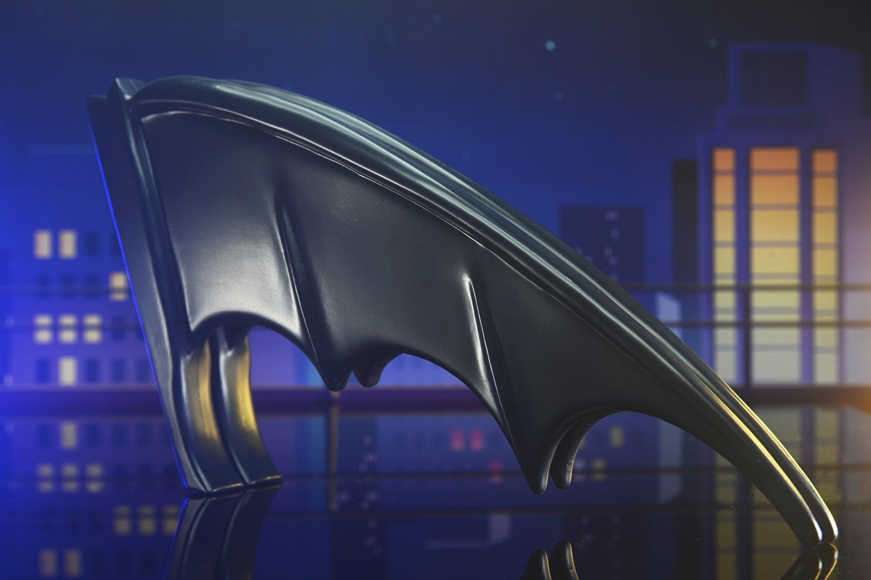 Batman (1966 TV) – Prop Replica – Batman’s Batarang – NECA