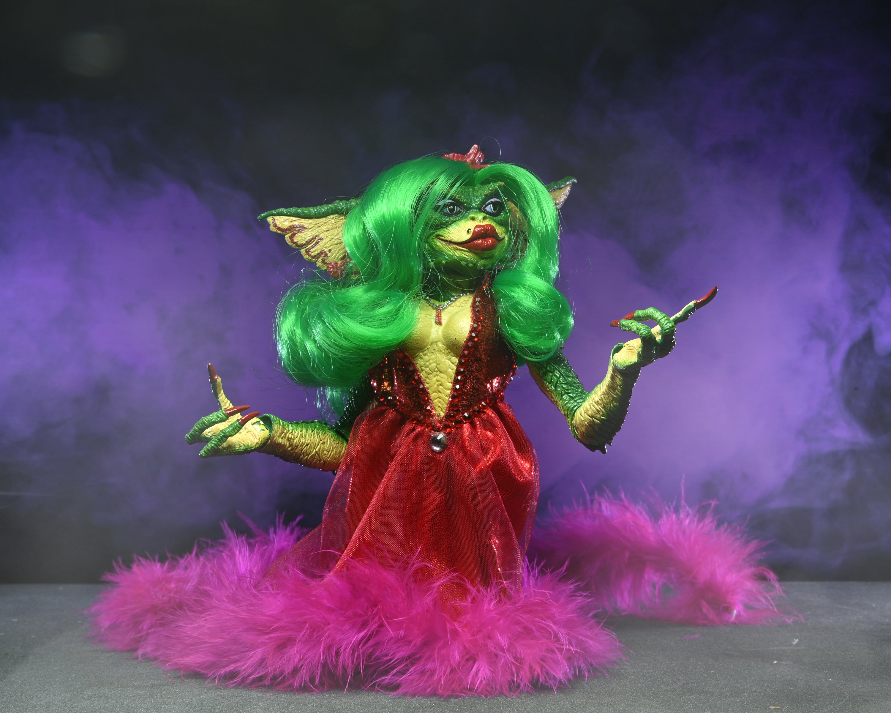 Gremlins 2 - Ultimate Showgirl Greta 7” Scale Action Figure (2023 Con ...